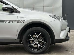 Pelēks Toyota RAV4 2016 Utena, ar dzinēja tilpumu 2.50 L un nobraukumu 179 tūkst. km par 16450 €, foto 24 vietnē AUTOMOTO.COM.LV