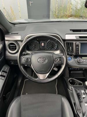 Pelēks Toyota RAV4 2016 Utena, ar dzinēja tilpumu 2.50 L un nobraukumu 179 tūkst. km par 16450 €, foto 39 vietnē AUTOMOTO.COM.LV