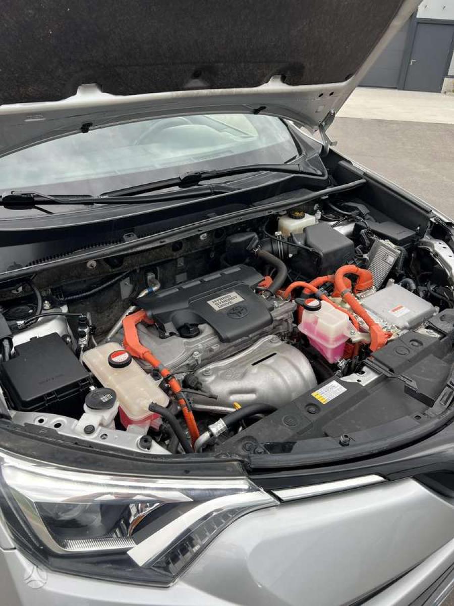Pelēks Toyota RAV4 2016 Utena, ar dzinēja tilpumu 2.50 L un nobraukumu 179 tūkst. km par 16450 €, foto 51 vietnē AUTOMOTO.COM.LV