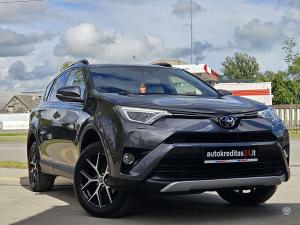 Grey Toyota RAV4 2016 in Siauliai, with an engine capacity of 1.99 L and mileage of 166 thousand km for 16950 €, photo  on AUTOMOTO.COM.LV