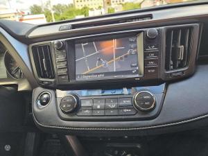 Grey Toyota RAV4 2016 in Siauliai, with an engine capacity of 1.99 L and mileage of 166 thousand km for 16950 €, photo 29 on AUTOMOTO.COM.LV