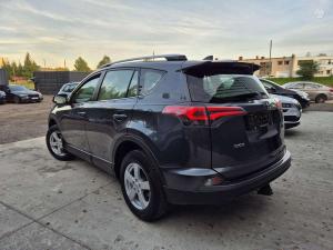 Grey Toyota RAV4 2016 in Utena, with an engine capacity of 2.00 L and mileage of 196 thousand km for 12490 €, photo 5 on AUTOMOTO.COM.LV