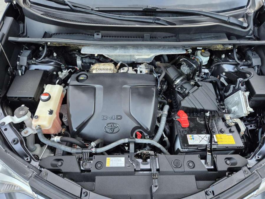 Grey Toyota RAV4 2016 in Utena, with an engine capacity of 2.00 L and mileage of 196 thousand km for 12490 €, photo 38 on AUTOMOTO.COM.LV