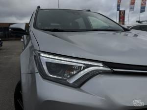Pelēks Toyota RAV4 2016 Viļņa, ar dzinēja tilpumu 2.50 L un nobraukumu 180 tūkst. km par 16490 €, foto 10 vietnē AUTOMOTO.COM.LV