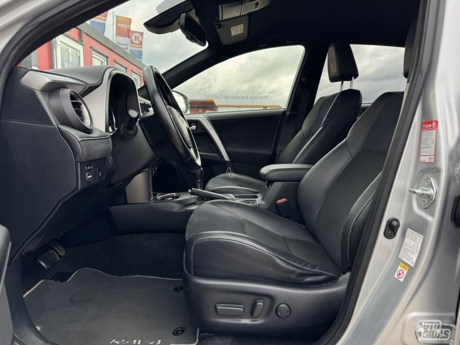 Pelēks Toyota RAV4 2016 Viļņa, ar dzinēja tilpumu 2.50 L un nobraukumu 180 tūkst. km par 16490 €, foto 19 vietnē AUTOMOTO.COM.LV