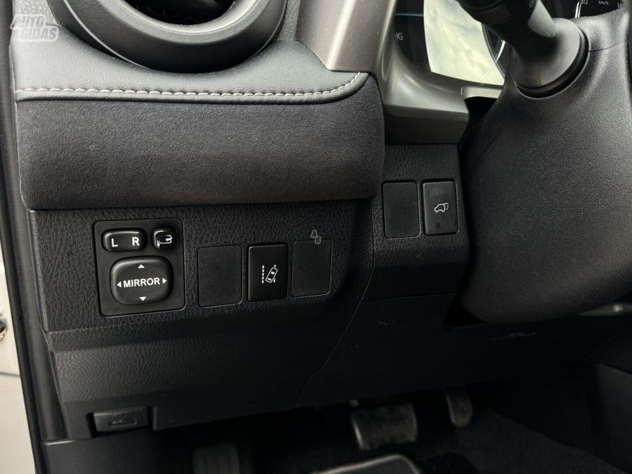 Pelēks Toyota RAV4 2016 Viļņa, ar dzinēja tilpumu 2.50 L un nobraukumu 180 tūkst. km par 16490 €, foto 22 vietnē AUTOMOTO.COM.LV