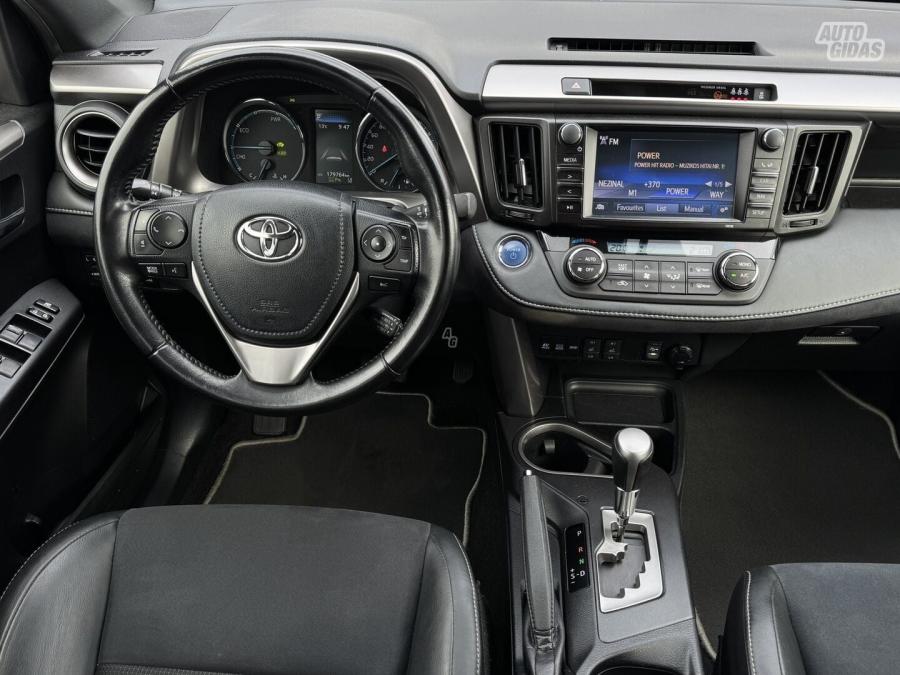 Pelēks Toyota RAV4 2016 Viļņa, ar dzinēja tilpumu 2.50 L un nobraukumu 180 tūkst. km par 16490 €, foto 29 vietnē AUTOMOTO.COM.LV