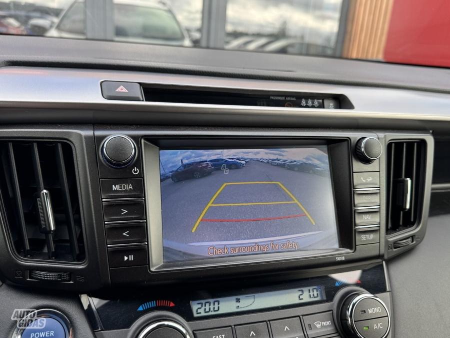Pelēks Toyota RAV4 2016 Viļņa, ar dzinēja tilpumu 2.50 L un nobraukumu 180 tūkst. km par 16490 €, foto 32 vietnē AUTOMOTO.COM.LV