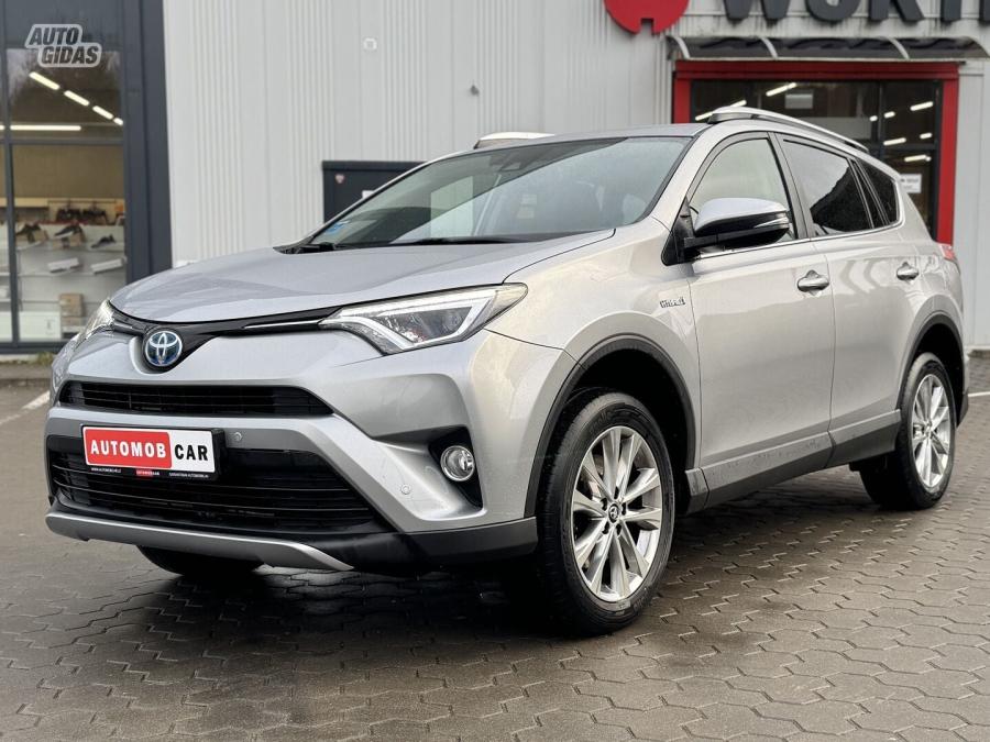 Grey Toyota RAV4 2017 in Vilnius, with an engine capacity of 2.50 L and mileage of 129 thousand km for 18550 €, photo 3 on AUTOMOTO.COM.LV