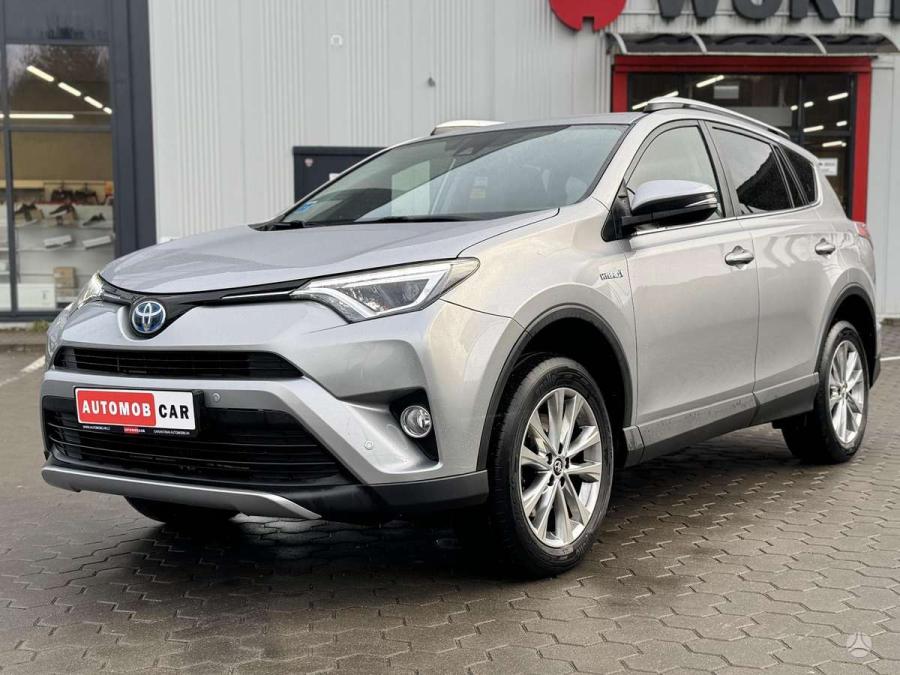 Pelēks Toyota RAV4 2017 Viļņa, ar dzinēja tilpumu 2.49 L un nobraukumu 129 tūkst. km par 18550 €, foto 1 vietnē AUTOMOTO.COM.LV