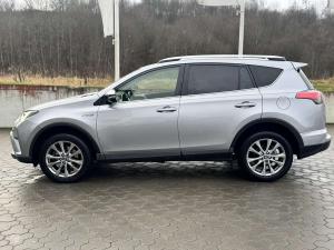 Pelēks Toyota RAV4 2017 Viļņa, ar dzinēja tilpumu 2.49 L un nobraukumu 129 tūkst. km par 18550 €, foto 11 vietnē AUTOMOTO.COM.LV