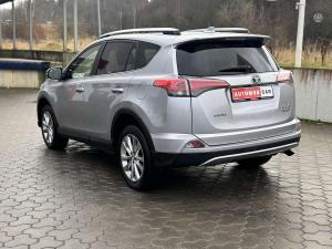 Pelēks Toyota RAV4 2017 Viļņa, ar dzinēja tilpumu 2.49 L un nobraukumu 129 tūkst. km par 18550 €, foto 12 vietnē AUTOMOTO.COM.LV