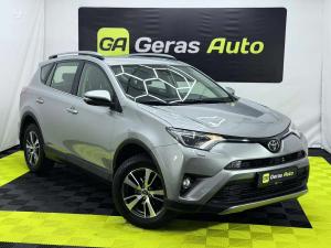 Grey Toyota RAV4 2017 in Vilnius, with an engine capacity of 1.99 L and mileage of 126 thousand km for 16450 €, photo 3 on AUTOMOTO.COM.LV
