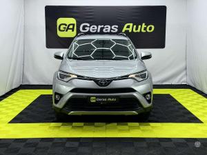 Grey Toyota RAV4 2017 in Vilnius, with an engine capacity of 1.99 L and mileage of 126 thousand km for 16450 €, photo 7 on AUTOMOTO.COM.LV
