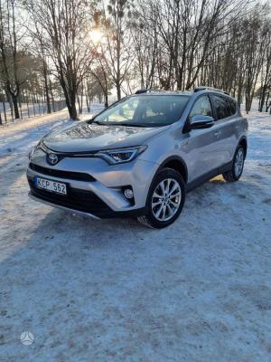 Pelēks Toyota RAV4 2017 Kauņa, ar dzinēja tilpumu 2.49 L un nobraukumu 118 tūkst. km par 19300 €, foto 3 vietnē AUTOMOTO.COM.LV