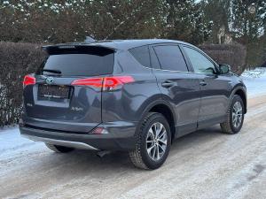 Pelēks Toyota RAV4 2017 Marijampole, ar dzinēja tilpumu 2.49 L un nobraukumu 262 tūkst. km par 14350 €, foto 4 vietnē AUTOMOTO.COM.LV