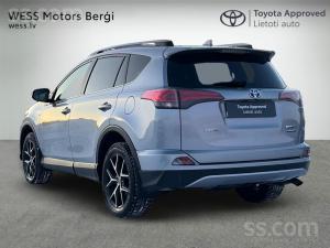 Grey Toyota RAV4 2017 in Riga, with an engine capacity of 2.50 L and mileage of 127 thousand km for 18490 €, photo 25 on AUTOMOTO.COM.LV