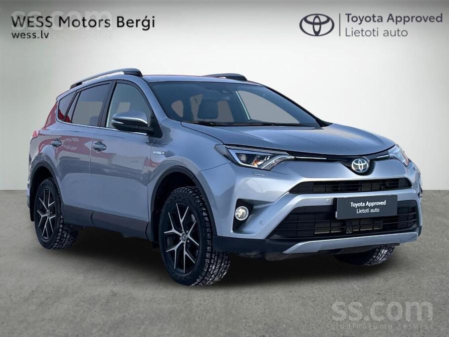 Grey Toyota RAV4 2017 in Riga, with an engine capacity of 2.50 L and mileage of 127 thousand km for 18490 €, photo 26 on AUTOMOTO.COM.LV