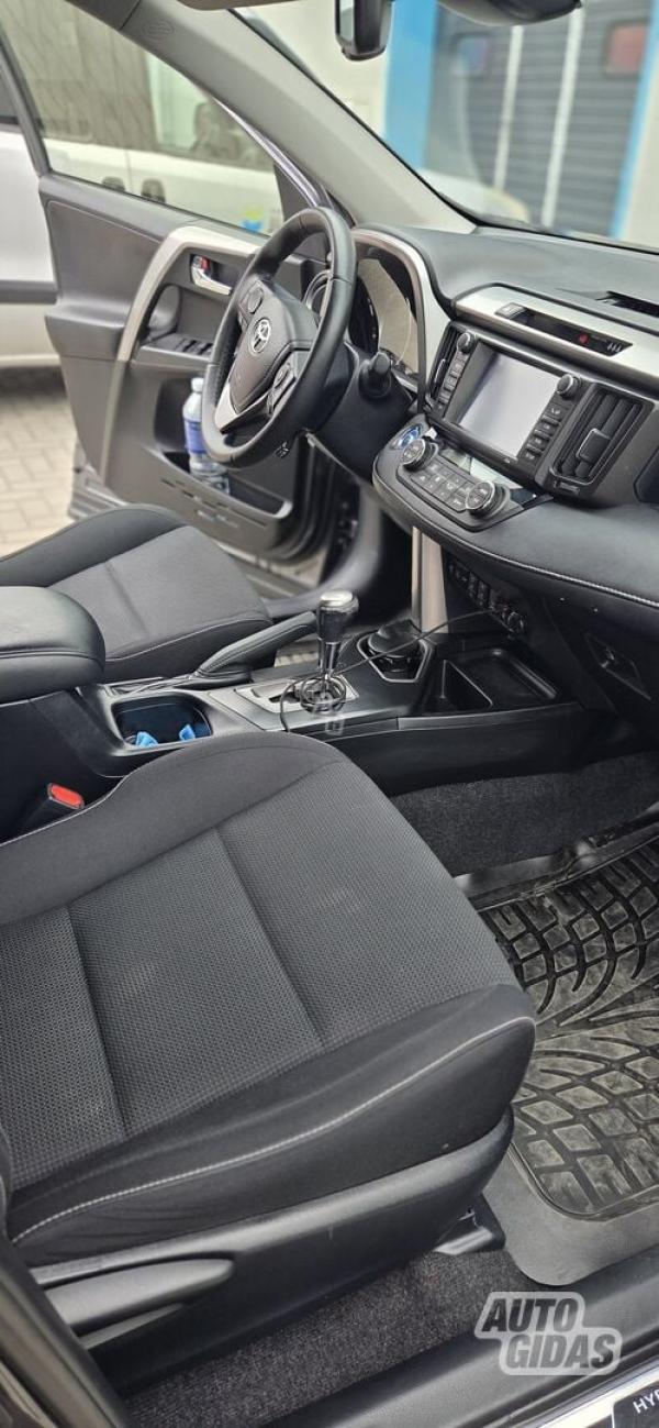 Pelēks Toyota RAV4 2017 Šilutė, ar dzinēja tilpumu 2.50 L un nobraukumu 195 tūkst. km par 16700 €, foto 7 vietnē AUTOMOTO.COM.LV
