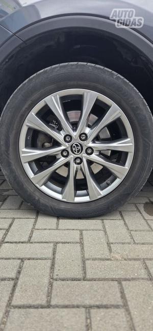 Pelēks Toyota RAV4 2017 Šilutė, ar dzinēja tilpumu 2.50 L un nobraukumu 195 tūkst. km par 16700 €, foto 12 vietnē AUTOMOTO.COM.LV