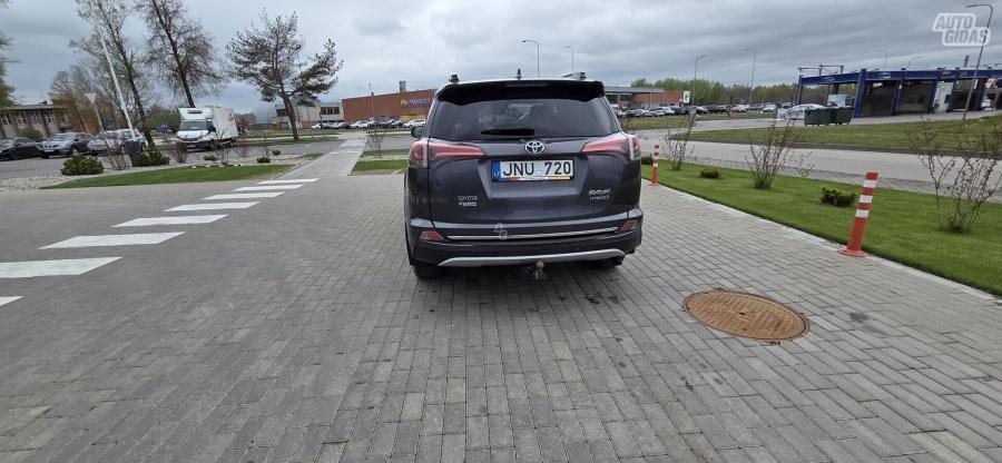 Pelēks Toyota RAV4 2017 Šilutė, ar dzinēja tilpumu 2.50 L un nobraukumu 195 tūkst. km par 16700 €, foto 17 vietnē AUTOMOTO.COM.LV
