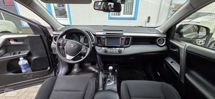 Pelēks Toyota RAV4 2017 Šilutė, ar dzinēja tilpumu 2.50 L un nobraukumu 195 tūkst. km par 16700 €, foto 20 vietnē AUTOMOTO.COM.LV