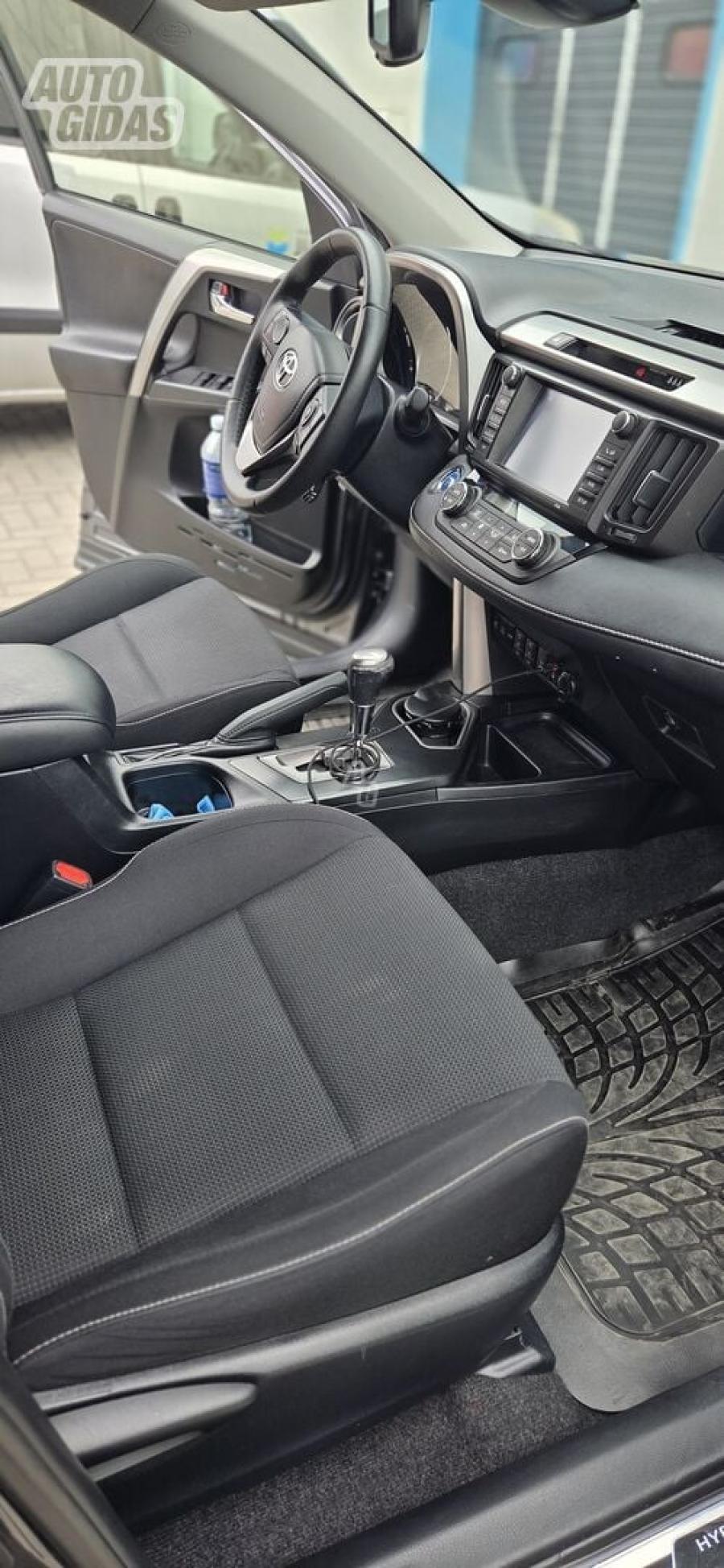 Pelēks Toyota RAV4 2017 Šilutė, ar dzinēja tilpumu 2.50 L un nobraukumu 195 tūkst. km par 16700 €, foto 22 vietnē AUTOMOTO.COM.LV