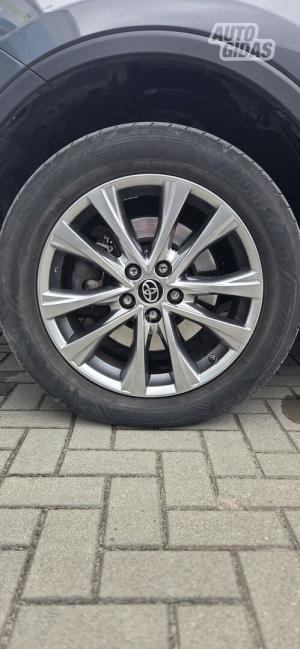 Pelēks Toyota RAV4 2017 Šilutė, ar dzinēja tilpumu 2.50 L un nobraukumu 195 tūkst. km par 16700 €, foto 26 vietnē AUTOMOTO.COM.LV
