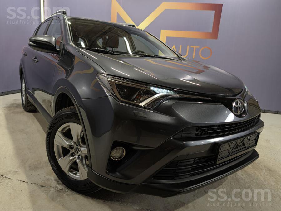 Grey Toyota RAV4 2017 in Jurmala, with an engine capacity of 2.00 L and mileage of 293 thousand km for 12950 €, photo 6 on AUTOMOTO.COM.LV