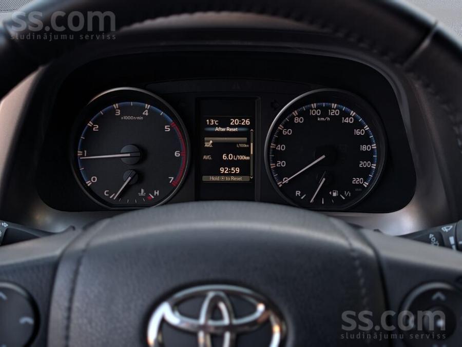 Grey Toyota RAV4 2017 in Jurmala, with an engine capacity of 2.00 L and mileage of 293 thousand km for 12950 €, photo 23 on AUTOMOTO.COM.LV
