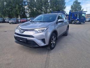 Grey Toyota RAV4 2017 in Ukmerge, with an engine capacity of 2.00 L and mileage of 139 thousand km for 12500 €, photo  on AUTOMOTO.COM.LV