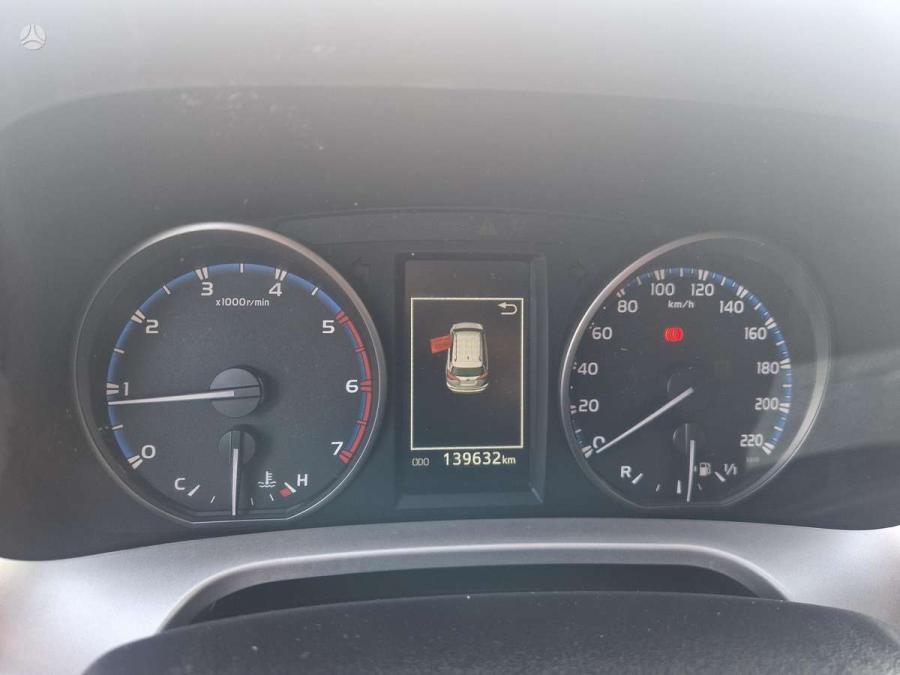 Grey Toyota RAV4 2017 in Ukmerge, with an engine capacity of 2.00 L and mileage of 139 thousand km for 12500 €, photo 18 on AUTOMOTO.COM.LV