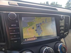 Grey Toyota RAV4 2017 in Ukmerge, with an engine capacity of 2.00 L and mileage of 139 thousand km for 12500 €, photo 22 on AUTOMOTO.COM.LV