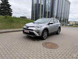 Grey Toyota RAV4 2017 in Vilnius, with an engine capacity of 2.49 L and mileage of 228 thousand km for 15600 €, photo 17 on AUTOMOTO.COM.LV