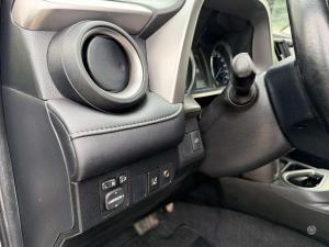 Grey Toyota RAV4 2017 in Vilnius, with an engine capacity of 2.49 L and mileage of 228 thousand km for 15600 €, photo 24 on AUTOMOTO.COM.LV