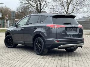 Grey Toyota RAV4 2017 in Jelgava, with an engine capacity of 2.50 L and mileage of 192 thousand km for 13790 €, photo 5 on AUTOMOTO.COM.LV