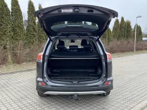Grey Toyota RAV4 2017 in Jelgava, with an engine capacity of 2.50 L and mileage of 192 thousand km for 13790 €, photo 8 on AUTOMOTO.COM.LV