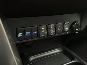 Grey Toyota RAV4 2017 in Jelgava, with an engine capacity of 2.50 L and mileage of 192 thousand km for 13790 €, photo 22 on AUTOMOTO.COM.LV