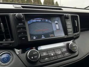 Grey Toyota RAV4 2017 in Jelgava, with an engine capacity of 2.50 L and mileage of 192 thousand km for 13790 €, photo 23 on AUTOMOTO.COM.LV