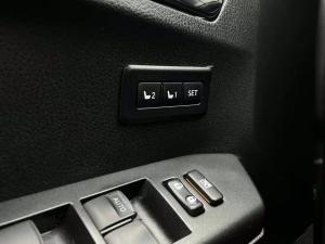 Grey Toyota RAV4 2017 in Jelgava, with an engine capacity of 2.50 L and mileage of 192 thousand km for 13790 €, photo 28 on AUTOMOTO.COM.LV