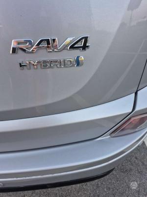 Pelēks Toyota RAV4 2017 Kauņa, ar dzinēja tilpumu 2.49 L un nobraukumu 118 tūkst. km par 20700 €, foto 16 vietnē AUTOMOTO.COM.LV