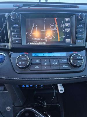 Pelēks Toyota RAV4 2017 Kauņa, ar dzinēja tilpumu 2.49 L un nobraukumu 118 tūkst. km par 20700 €, foto 26 vietnē AUTOMOTO.COM.LV