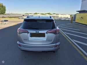 Pelēks Toyota RAV4 2017 Kauņa, ar dzinēja tilpumu 2.49 L un nobraukumu 118 tūkst. km par 20700 €, foto 27 vietnē AUTOMOTO.COM.LV