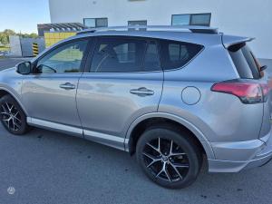 Pelēks Toyota RAV4 2017 Kauņa, ar dzinēja tilpumu 2.49 L un nobraukumu 118 tūkst. km par 20700 €, foto 32 vietnē AUTOMOTO.COM.LV