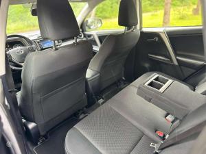 Pelēks Toyota RAV4 2017 Viļņa, ar dzinēja tilpumu 2.49 L un nobraukumu 241 tūkst. km par 16500 €, foto 10 vietnē AUTOMOTO.COM.LV