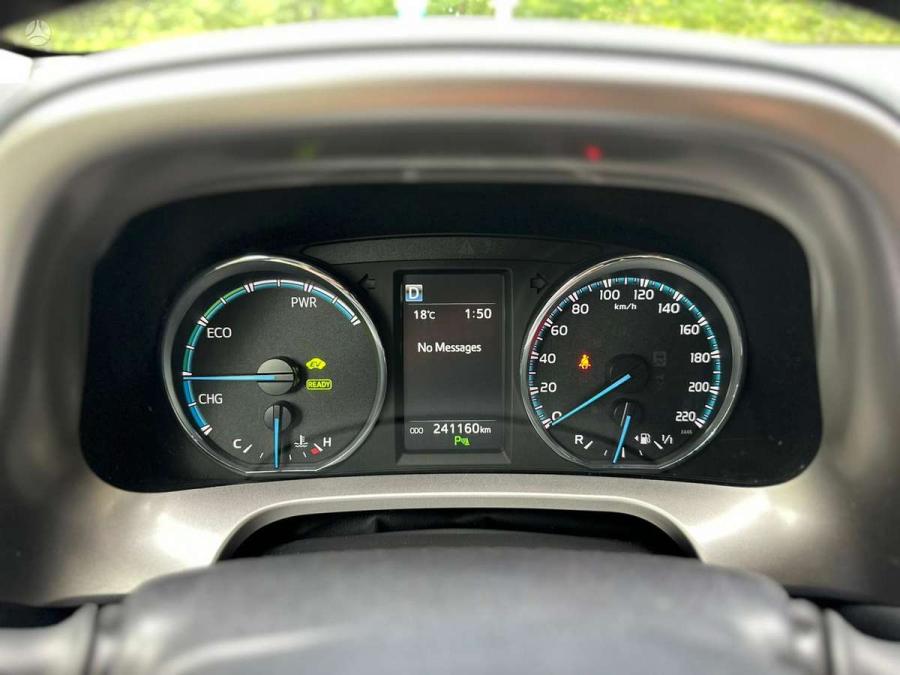 Pelēks Toyota RAV4 2017 Viļņa, ar dzinēja tilpumu 2.49 L un nobraukumu 241 tūkst. km par 16500 €, foto 11 vietnē AUTOMOTO.COM.LV