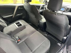 Pelēks Toyota RAV4 2017 Viļņa, ar dzinēja tilpumu 2.49 L un nobraukumu 241 tūkst. km par 16500 €, foto 13 vietnē AUTOMOTO.COM.LV