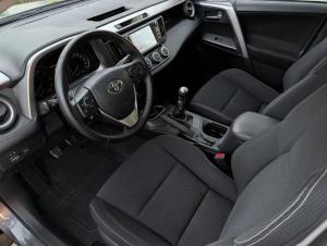 Grey Toyota RAV4 2017 in Jurmala, with an engine capacity of 2.00 L and mileage of 293 thousand km for 12750 €, photo 13 on AUTOMOTO.COM.LV