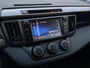 Grey Toyota RAV4 2017 in Jurmala, with an engine capacity of 2.00 L and mileage of 293 thousand km for 12750 €, photo 25 on AUTOMOTO.COM.LV