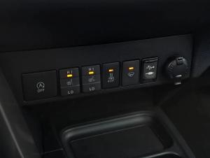 Grey Toyota RAV4 2017 in Jurmala, with an engine capacity of 2.00 L and mileage of 293 thousand km for 12750 €, photo 27 on AUTOMOTO.COM.LV